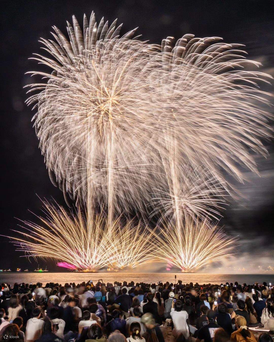 [Limited-time Fireworks Festival in Kanto] Kamakura & Zushi Coast ...